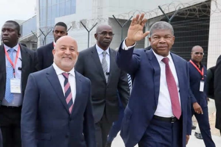 Silvestre Tulumba Kapose um dos empresários que mais beneficia da ...